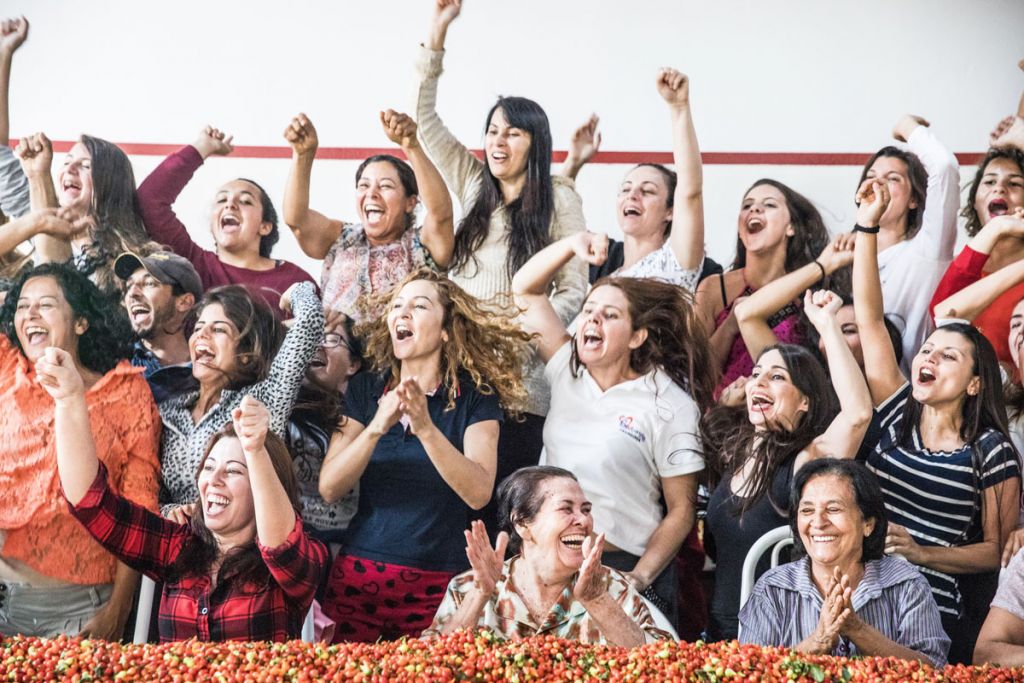 Noiva do Cordeiro - All We Need - Global Peace Photo Award